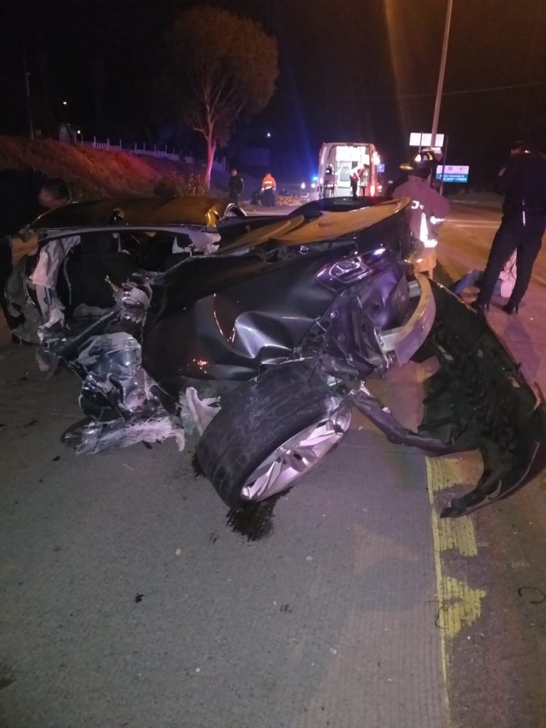 CARRO PARTIDO EN DOS – Por si les interesa News